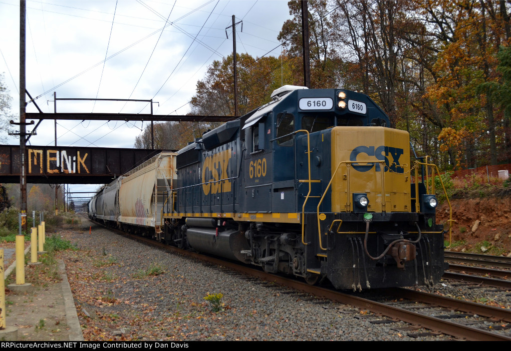 CSX GP40-2 6160 leads C770-01